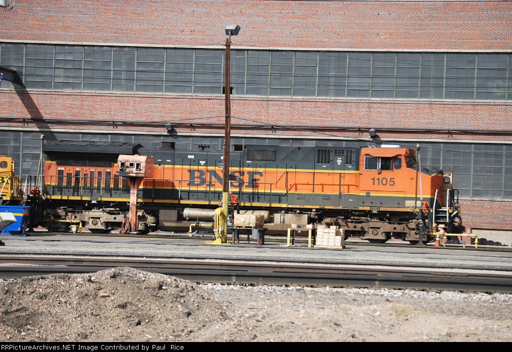 BNSF 1105